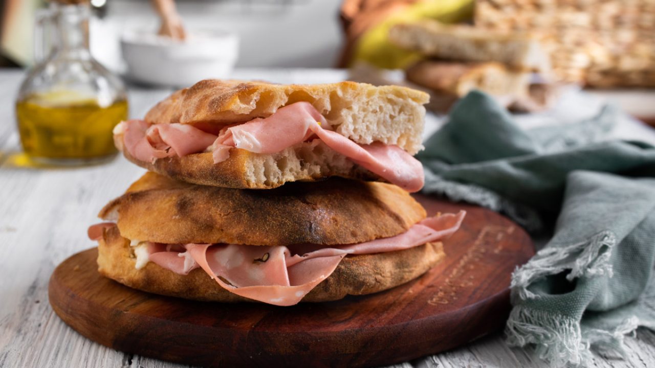 PIZZA BIANCA ROMANA ricetta per farla bene come in panificio